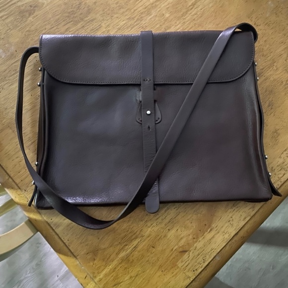 Johnny Farah | Bags | Gorgeous Johnny Farah Leather Messenger | Poshmark